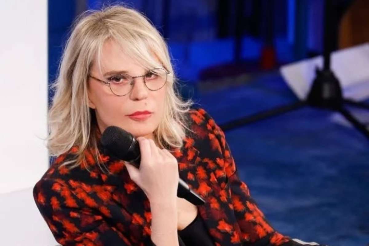 "Mi ha danneggiato", cosa è successo tra Maria De Filippi e l'ex ...